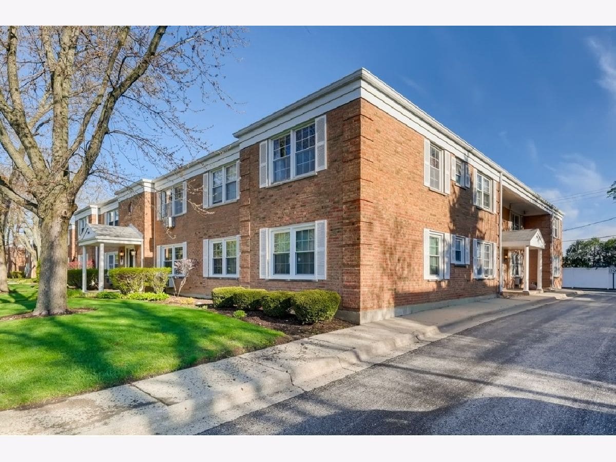 Colonial Square of Arlington Heights - Mperial Asset Management, LLC